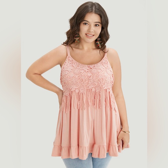 BloomChic | Tops | Bloomchic Plain Contrast Lace Ruffle Hem Cami Top ...